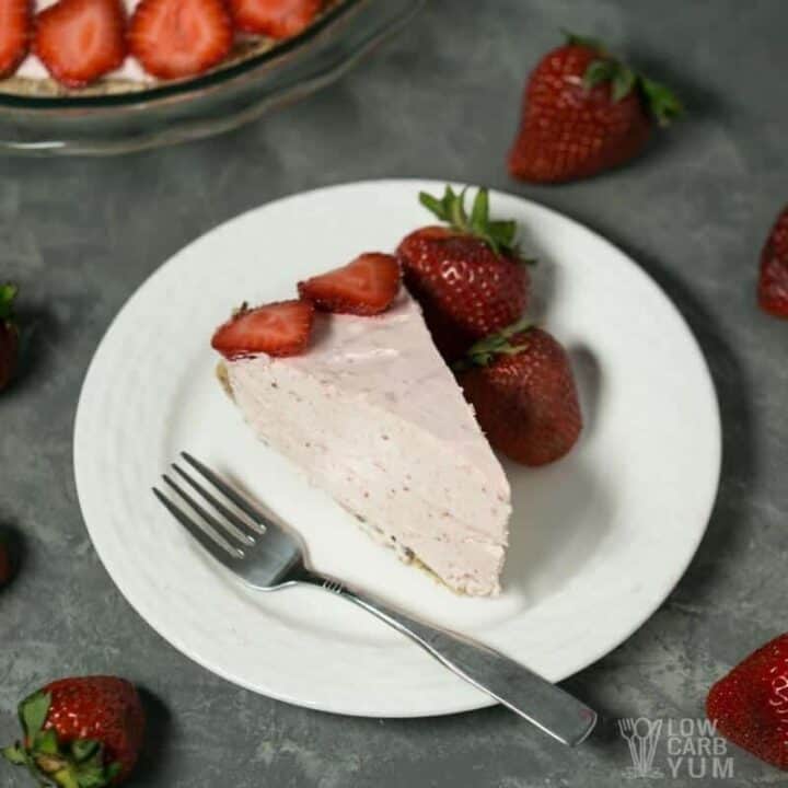 Keto Strawberry Cream Pie (No Bake, Icebox) - Low Carb Yum