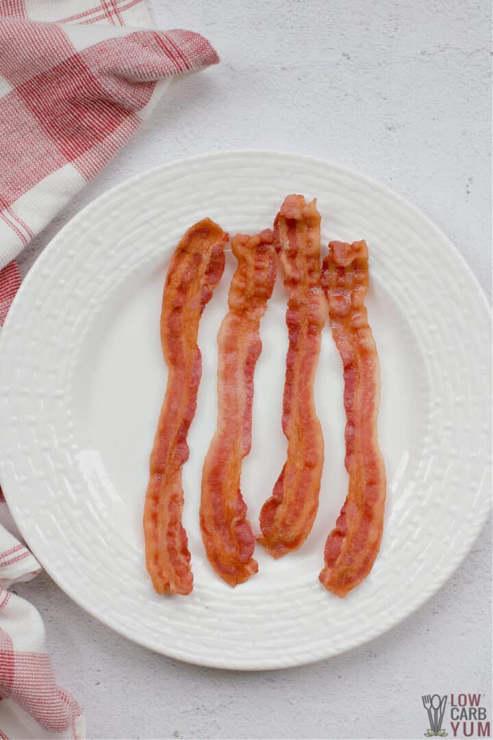 How To Perfectly Cook Bacon In The Microwave - Low Carb Yum
